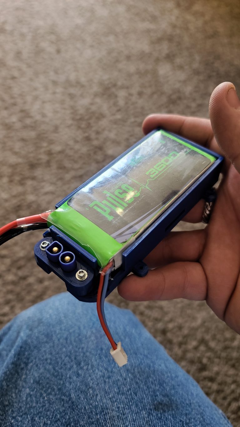 Battery tray with EC3 connector mount